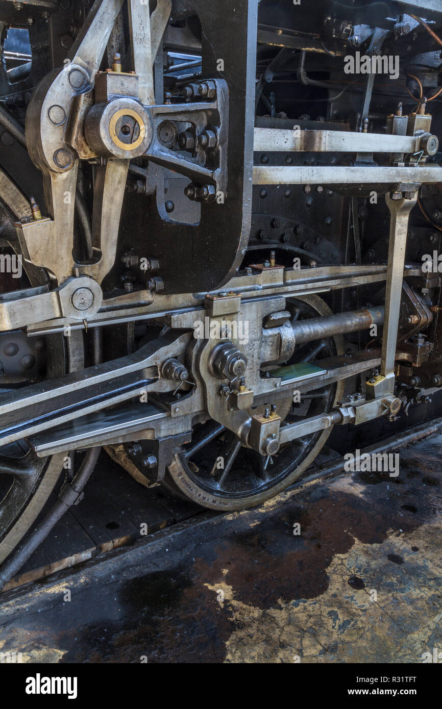 Hydraulics train wheels hi-res stock photography and images - Alamy