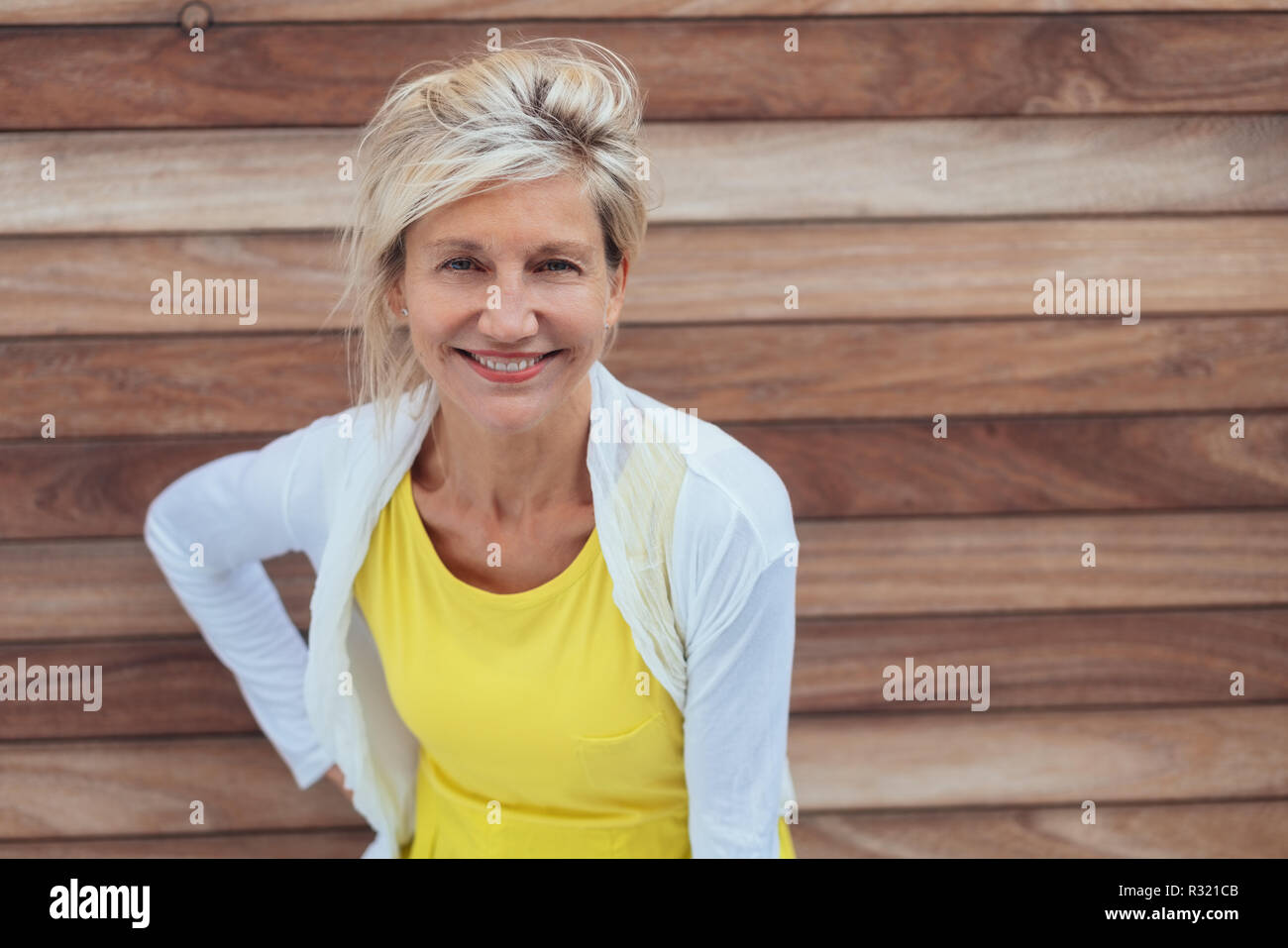 Staring forwards hi-res stock photography and images - Alamy