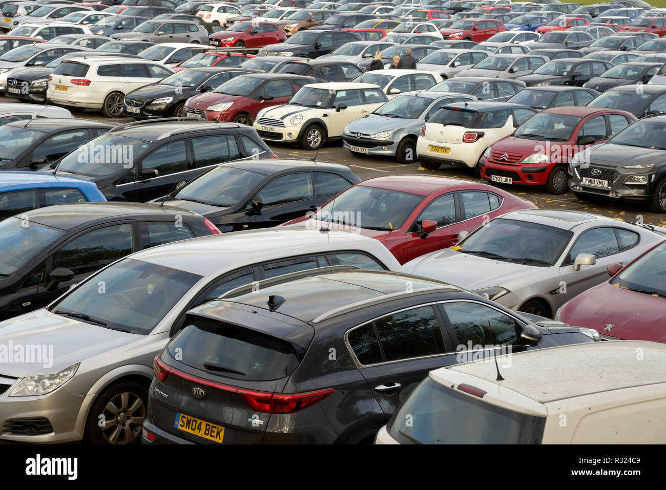 Packed Park & Ride, Car park, Christmas shopping, Nottingham, England ...