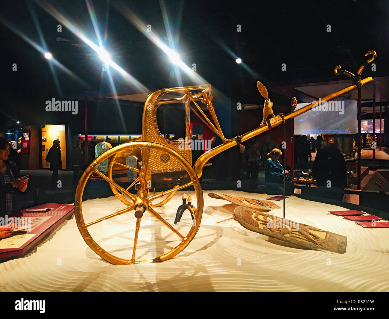 King tut chariot hi-res stock photography and images - Alamy
