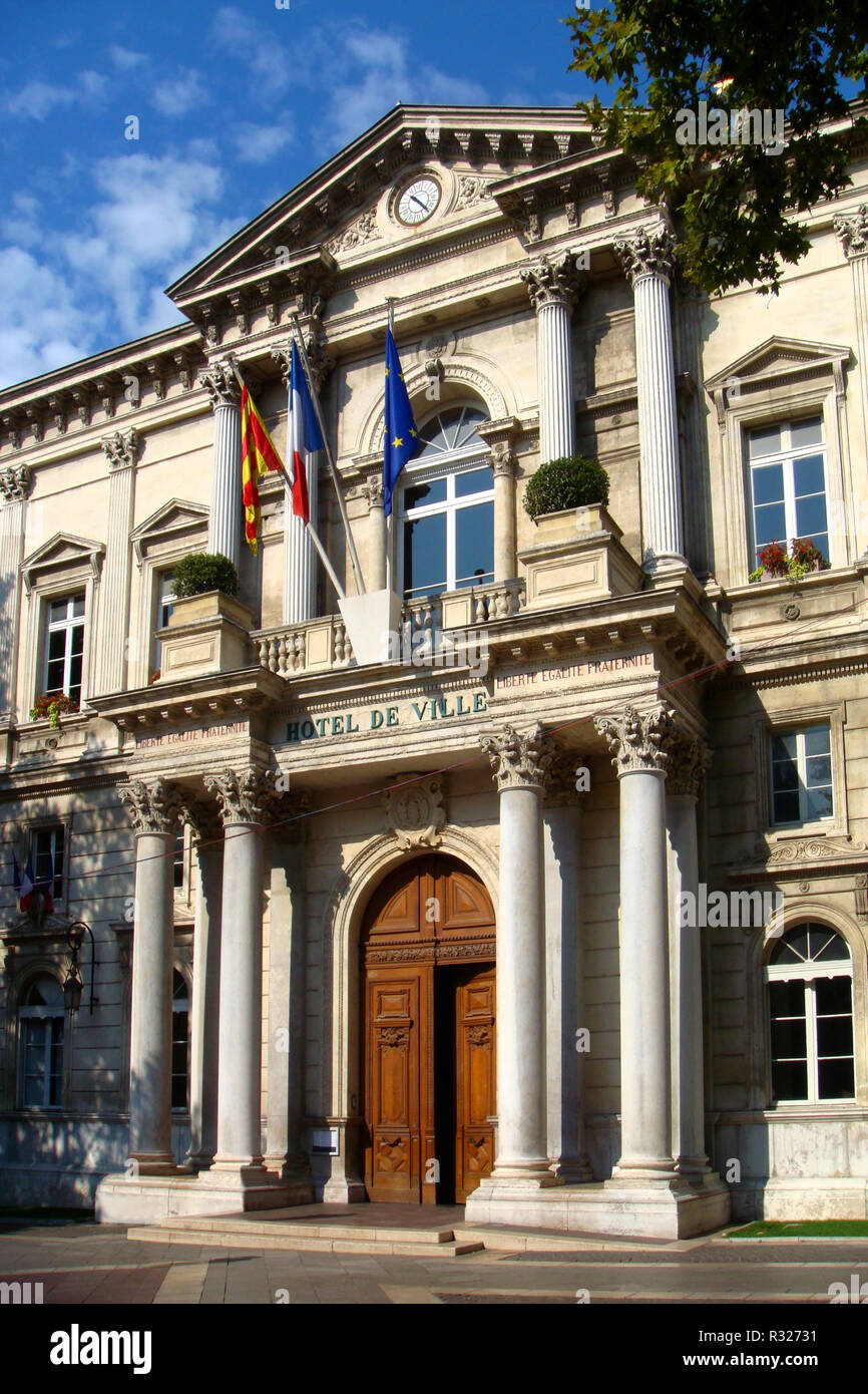 Classic avignon architecture hi-res stock photography and images - Alamy