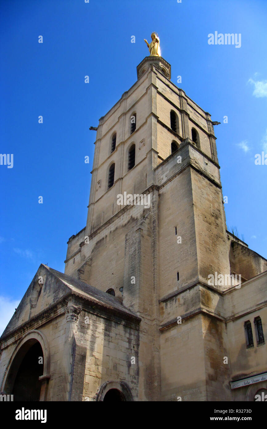 Classic avignon architecture hi-res stock photography and images - Alamy