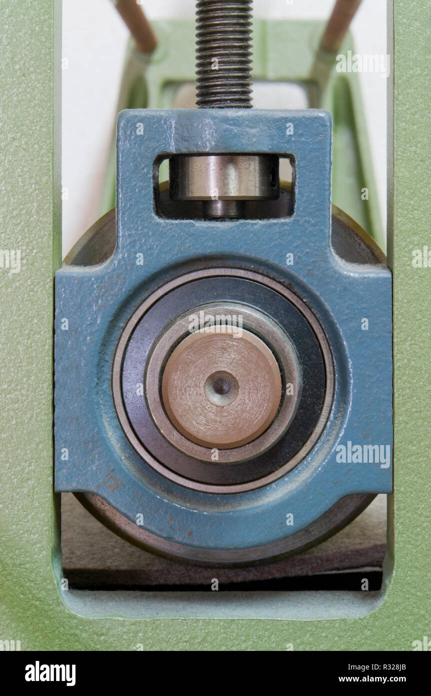 Mechanical cylinder printing press hi-res stock photography and images ...