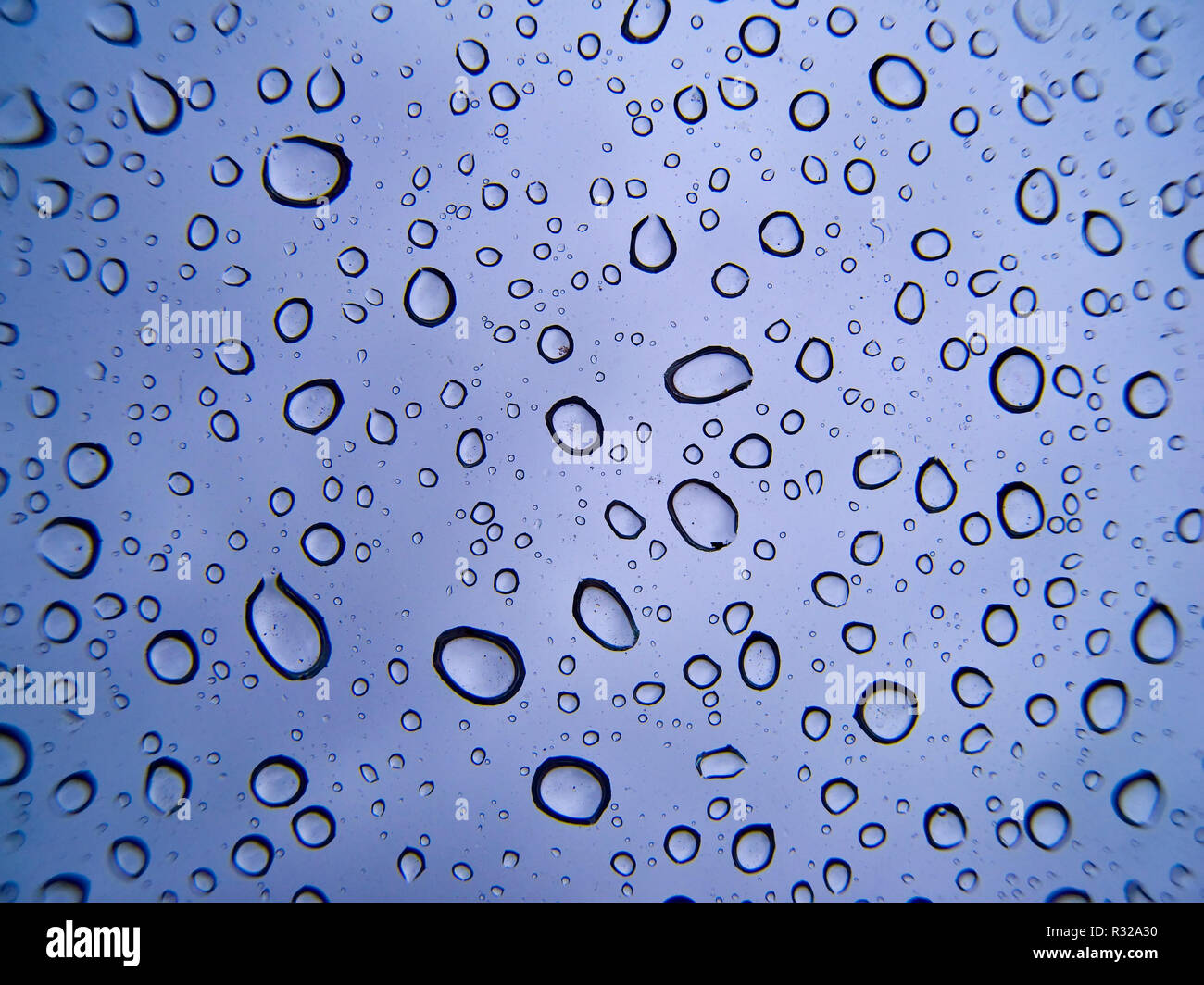 Raindrop 03 hi-res stock photography and images - Alamy