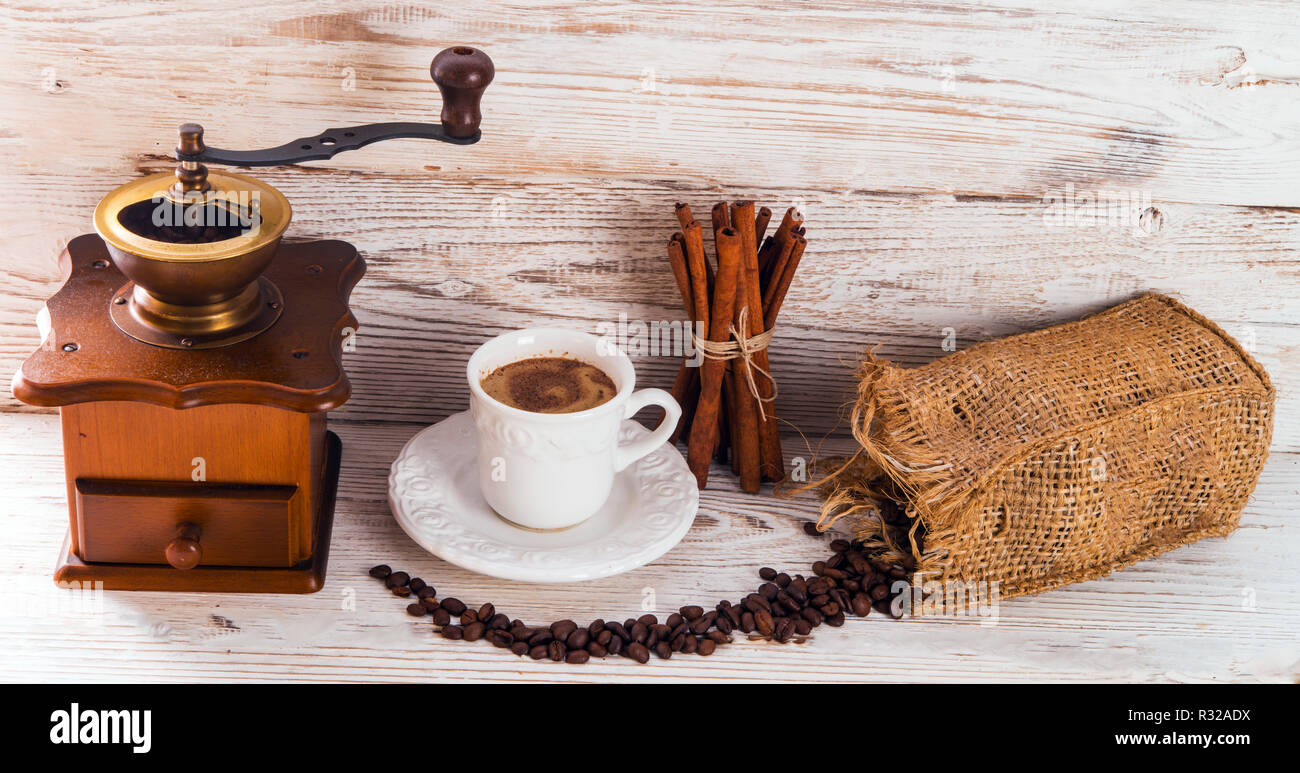 Old coffee mills hi-res stock photography and images - Alamy