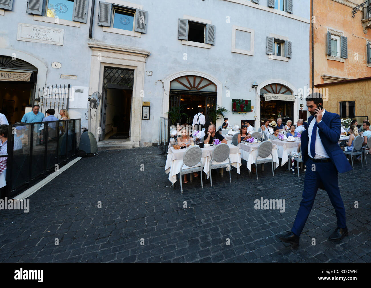 Rococo piazza hi-res stock photography and images - Alamy