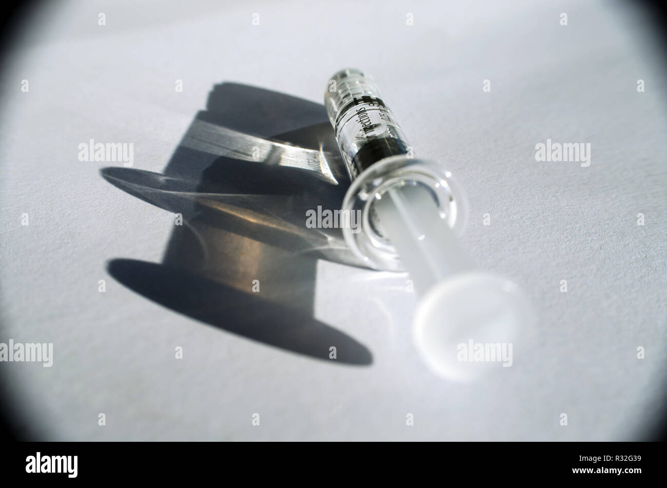 Hormone injection hi-res stock photography and images - Alamy