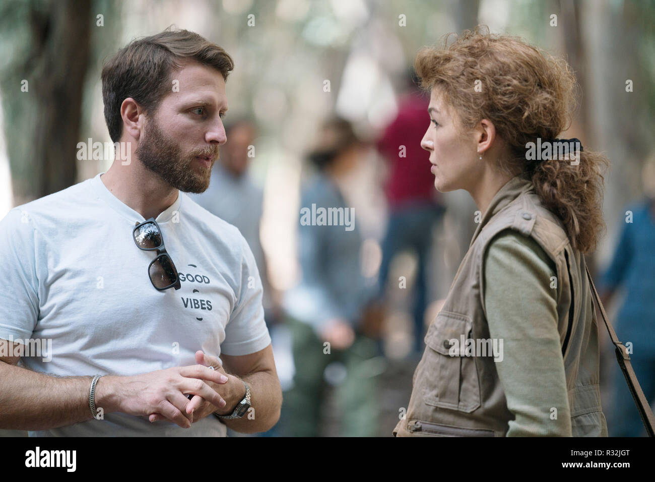 A PRIVATE WAR, from left: director Matthew Heineman, Rosamund Pike, on ...