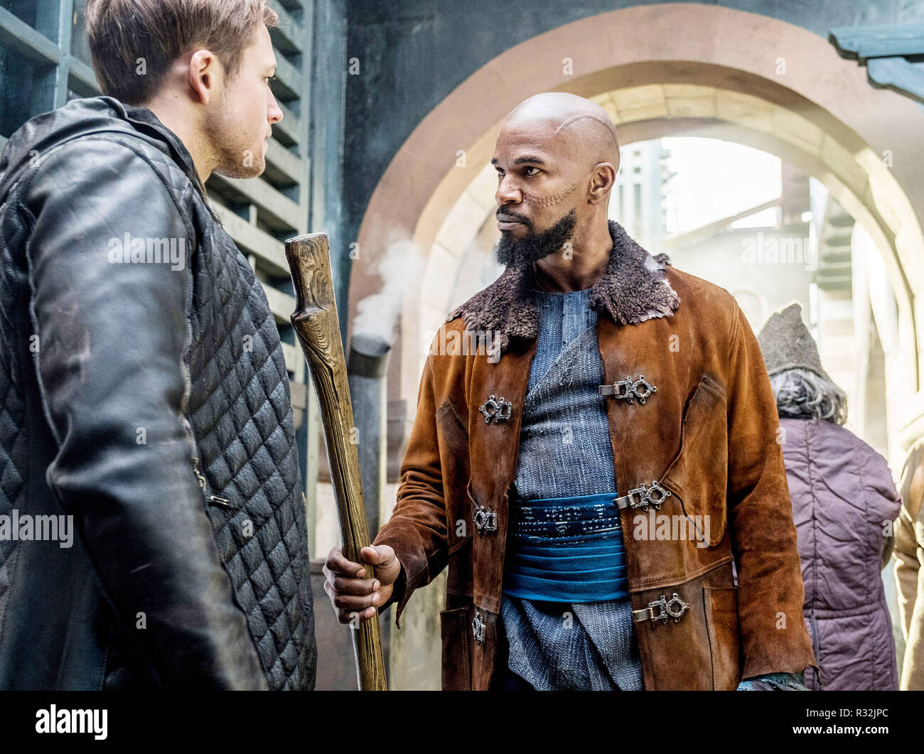 ROBIN HOOD, from left: Taron Egerton as Robin Hood, Jamie Foxx as ...