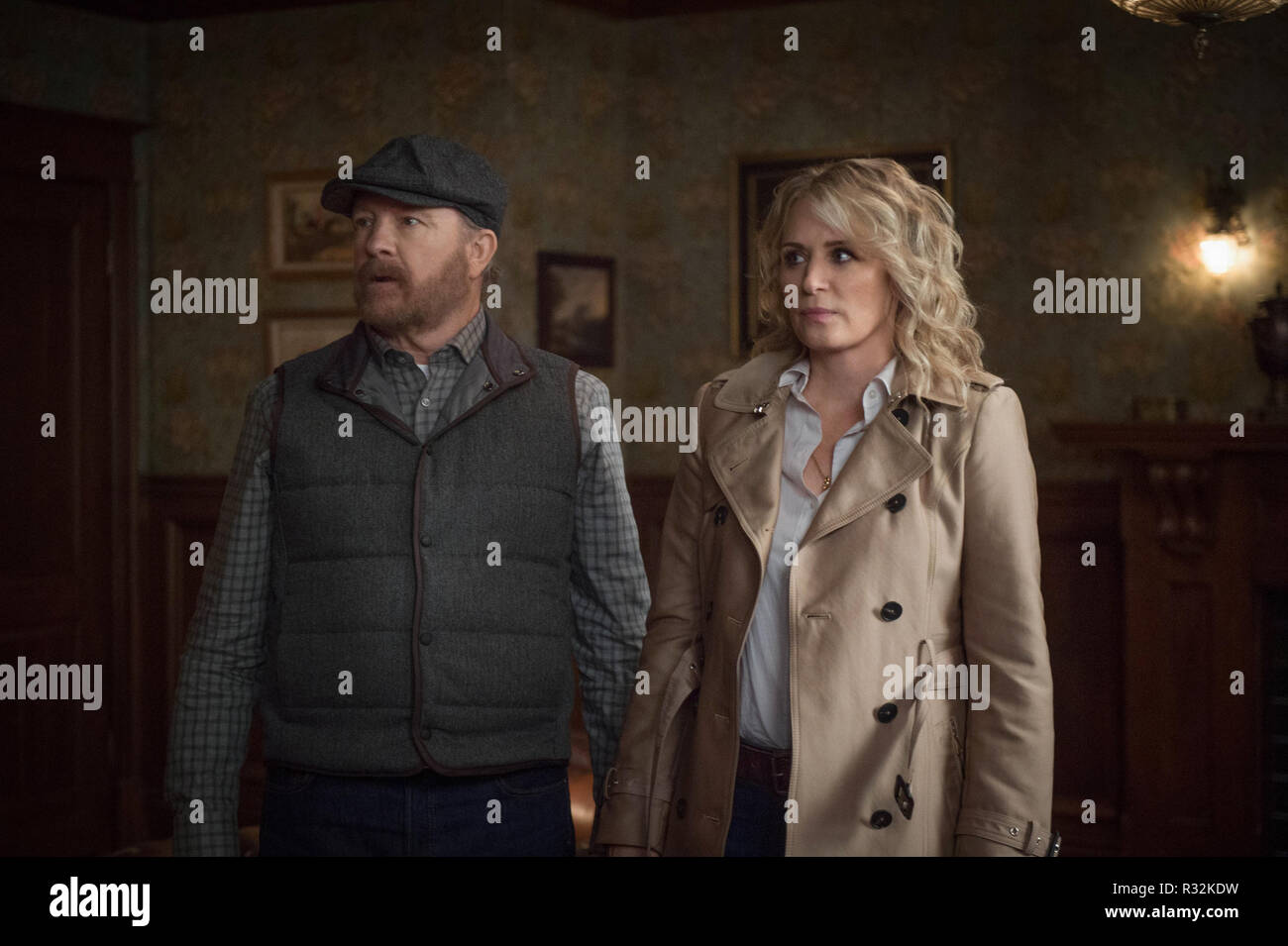 SUPERNATURAL, from left: Jim Beaver, Samantha Smith, 'Nightmare Logic ...