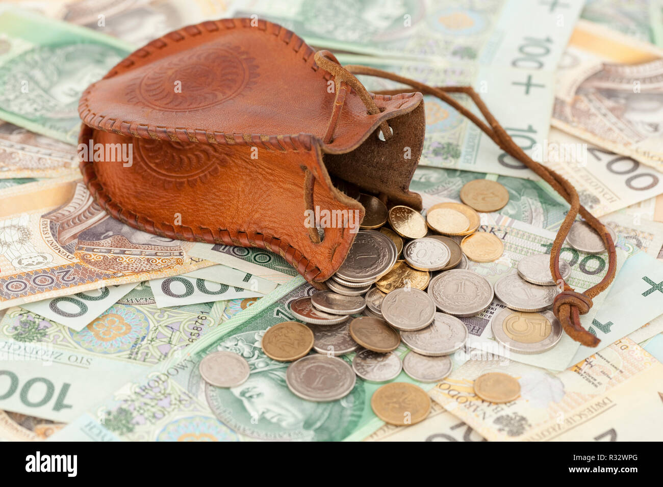 Spilled purse hi-res stock photography and images - Alamy