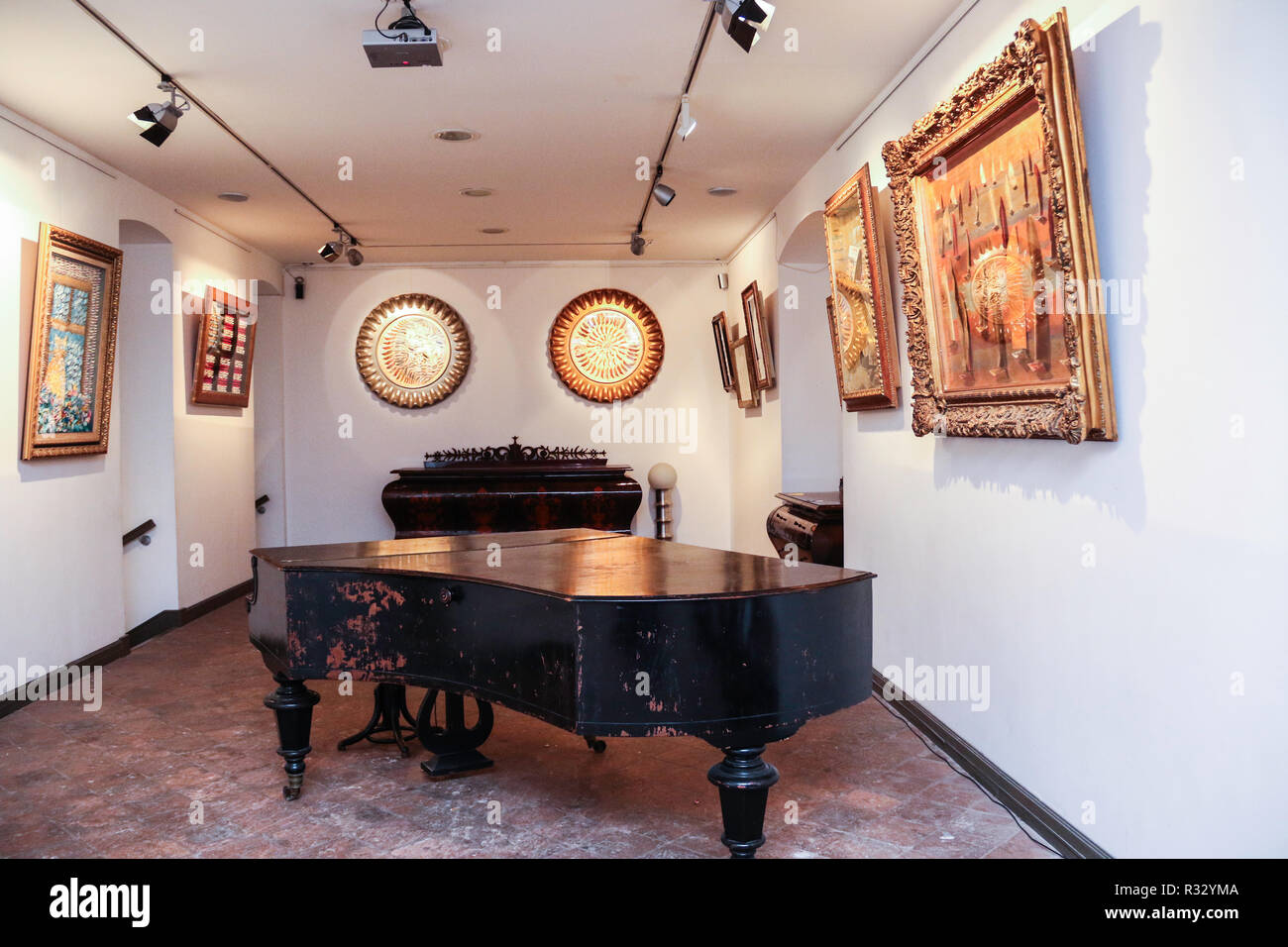 Ivan Hor Hungarian origin painter, living in the Saint-Tropez, France ...