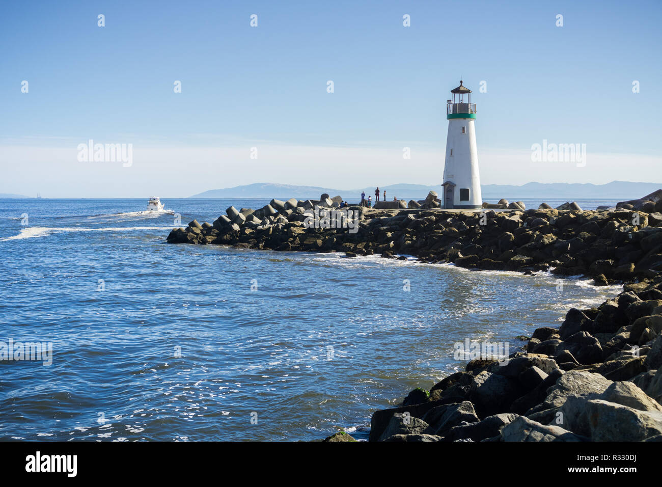 Santa Cruz Breakwater Lighthouse, Walton Lighthouse at the Santa Cruz ...