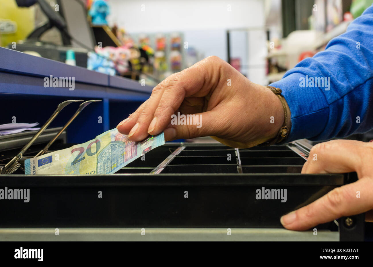 Cash register display hi-res stock photography and images - Alamy
