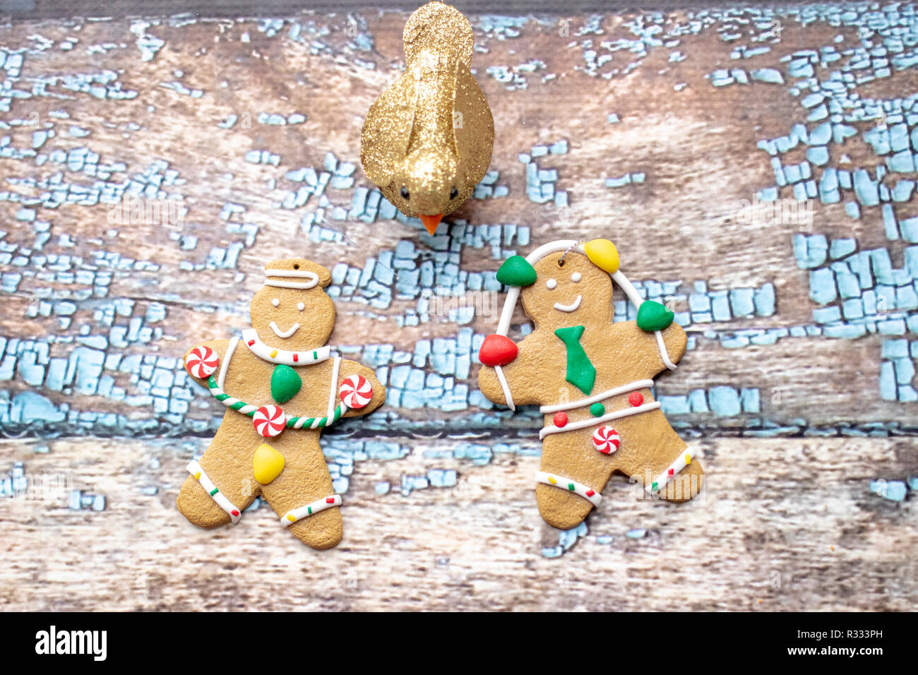 Christmas decoration with gingerbread man Stock Photo - Alamy