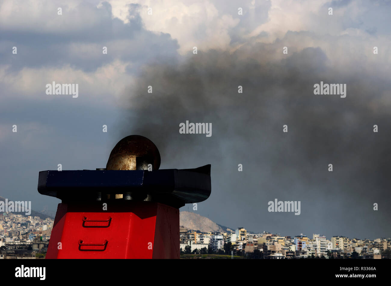 Greece pollution hi-res stock photography and images - Alamy