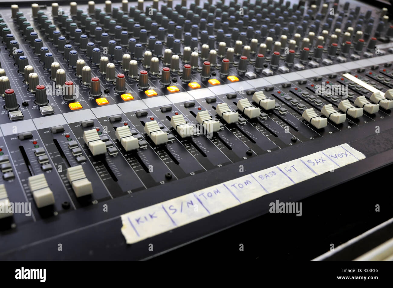 Playing audio spectrum hi-res stock photography and images - Alamy