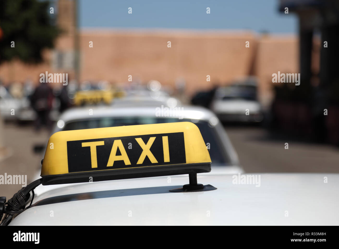 Arabic taxi sign hi-res stock photography and images - Alamy