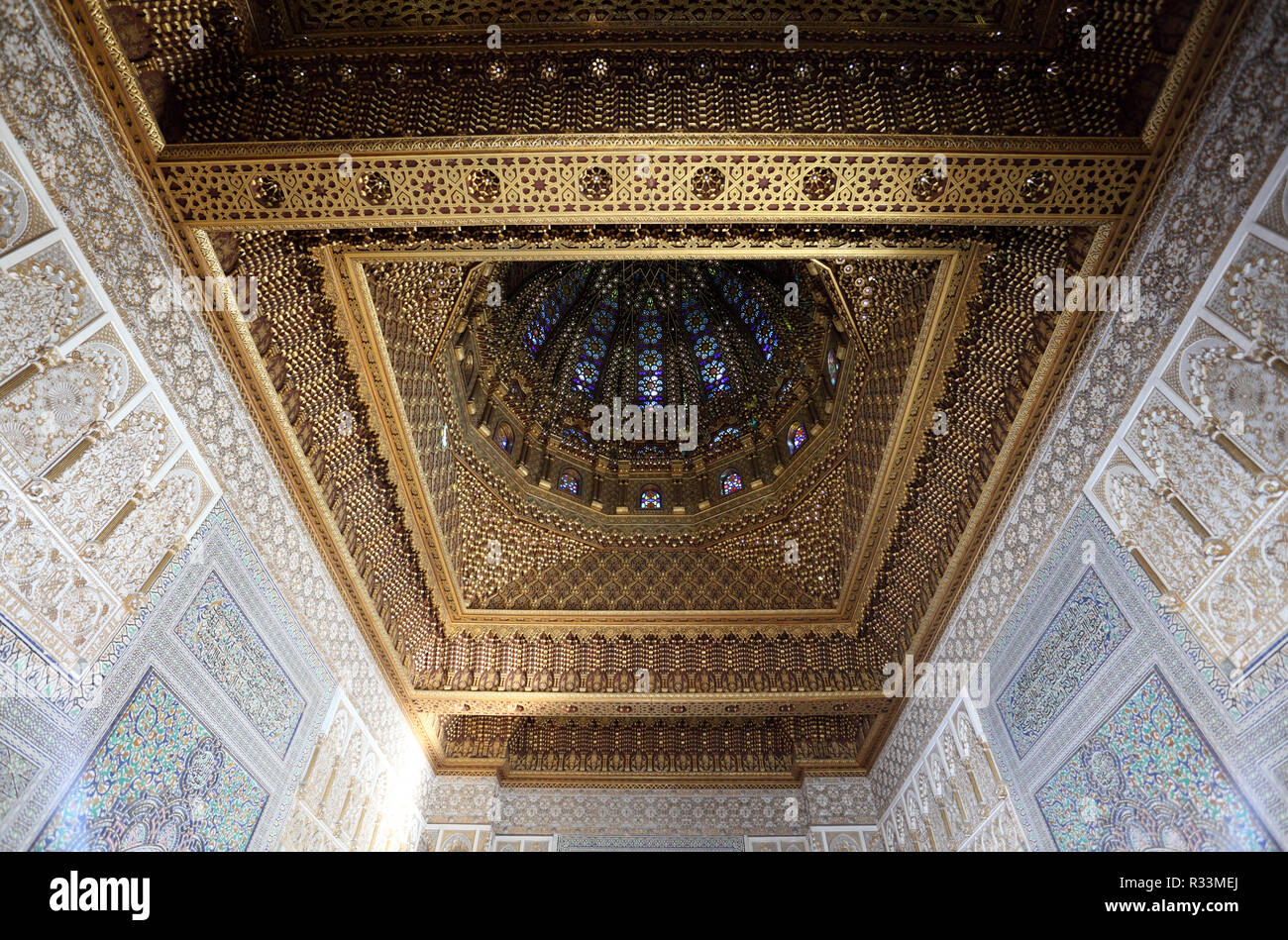 Mausoleum cupola rabat morocco hi-res stock photography and images - Alamy