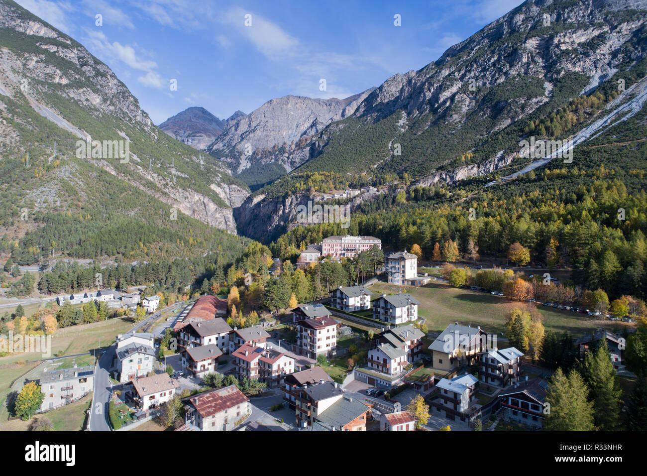 Bormio, alpine village. Luxury hotel and thermal water in Valtellina ...