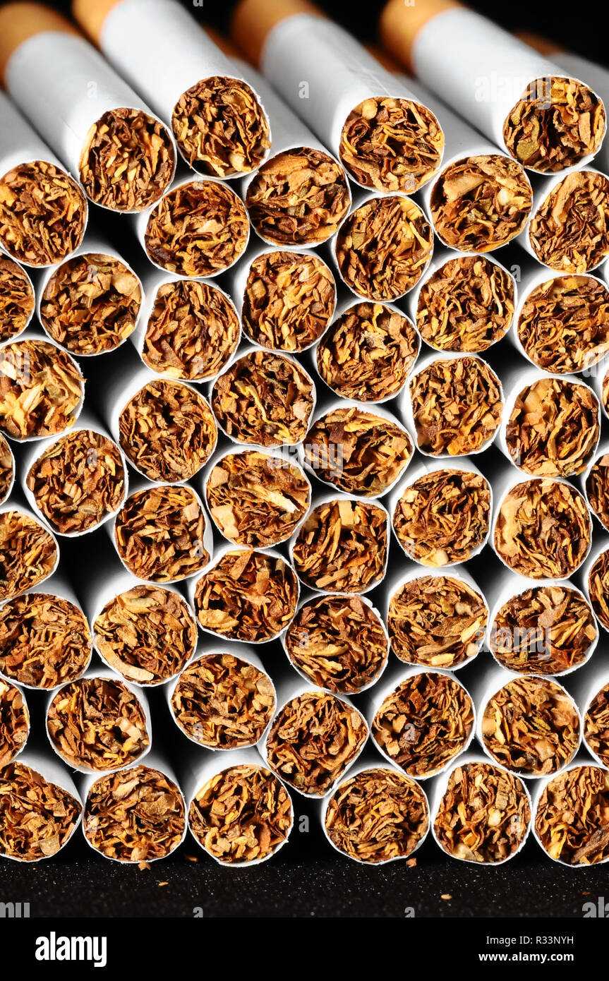 Cigarette box macro hi-res stock photography and images - Alamy
