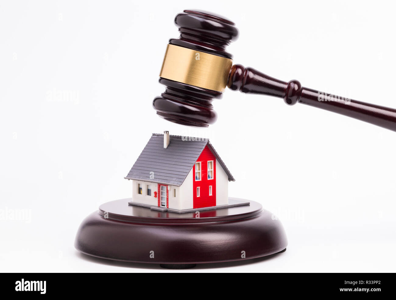 House sale auction hammer hi-res stock photography and images - Alamy