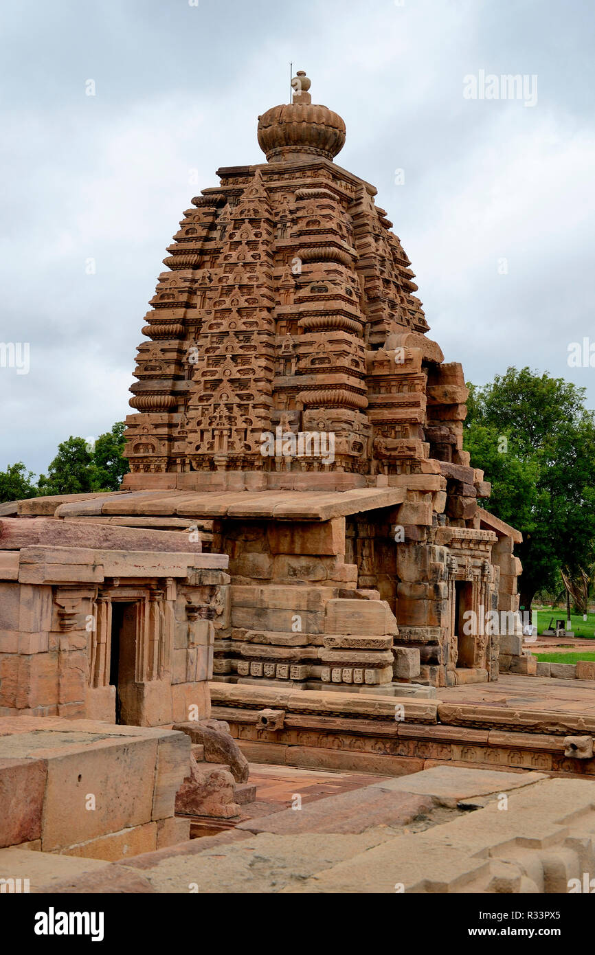 Carved temples, Pattadakal temple complex, UNESCO inscribed World ...