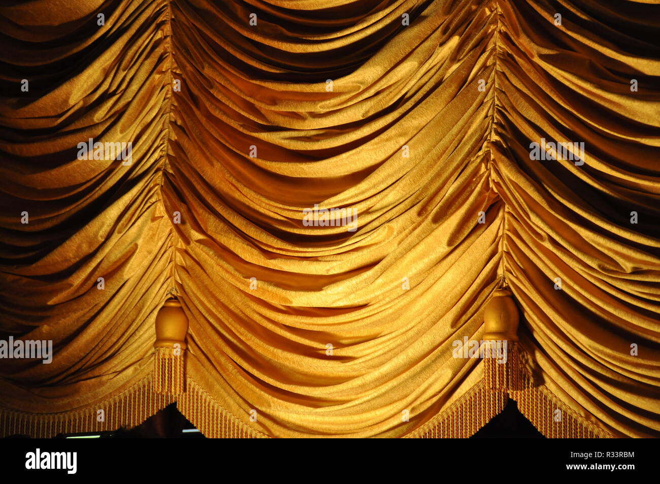 Stage curtain gold High Resolution Stock Photography and Images - Alamy
