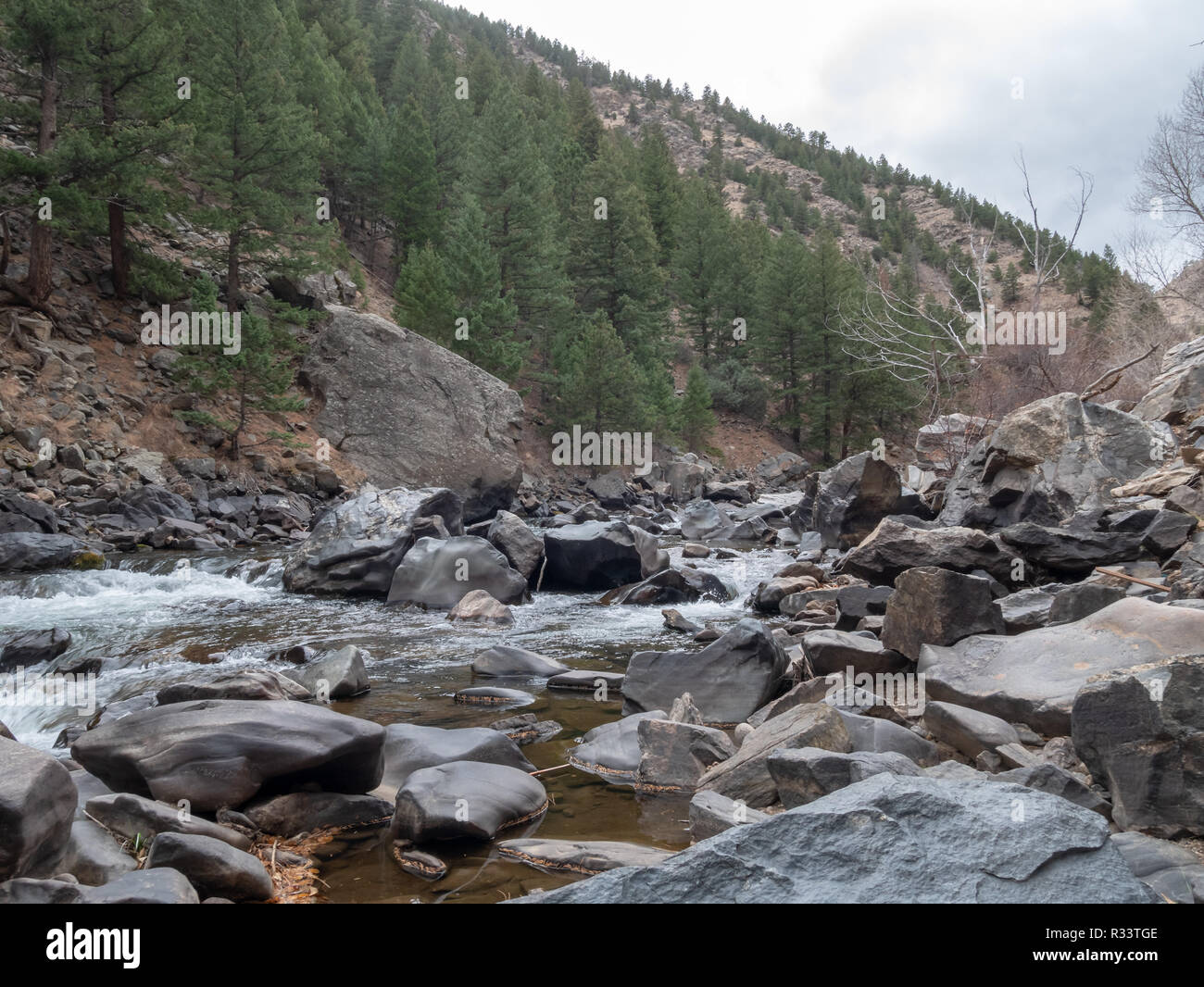 Out over large rocks hi-res stock photography and images - Alamy