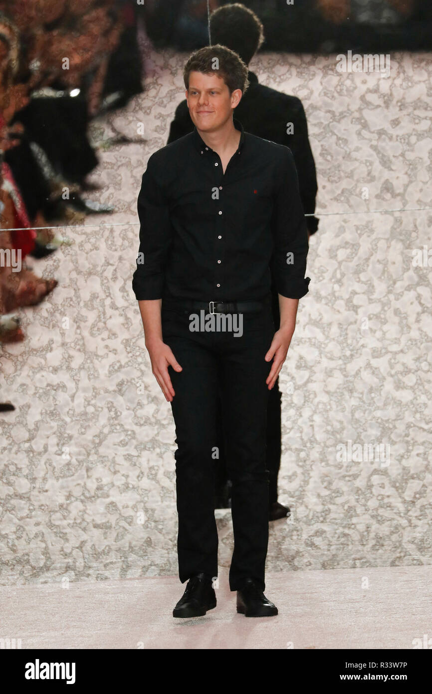 NEW YORK, NY - SEPTEMBER 10: Designer Wes Gordon walks the runway for ...