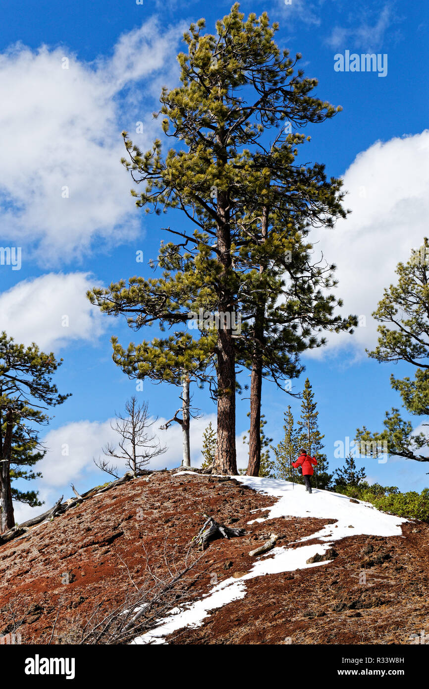 Blue sky with slight white clouds hi-res stock photography and images ...