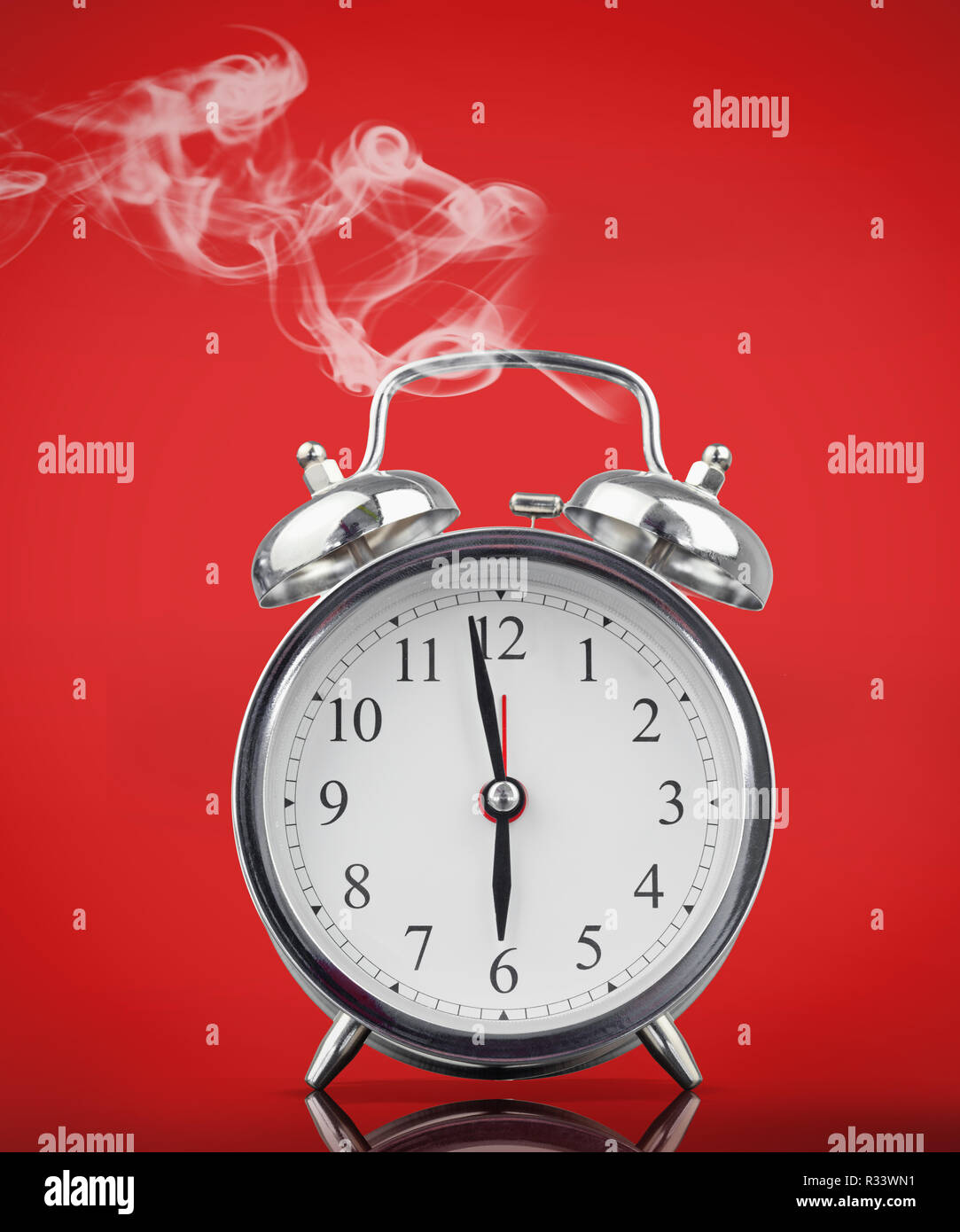Old smoke alarm hi-res stock photography and images - Alamy