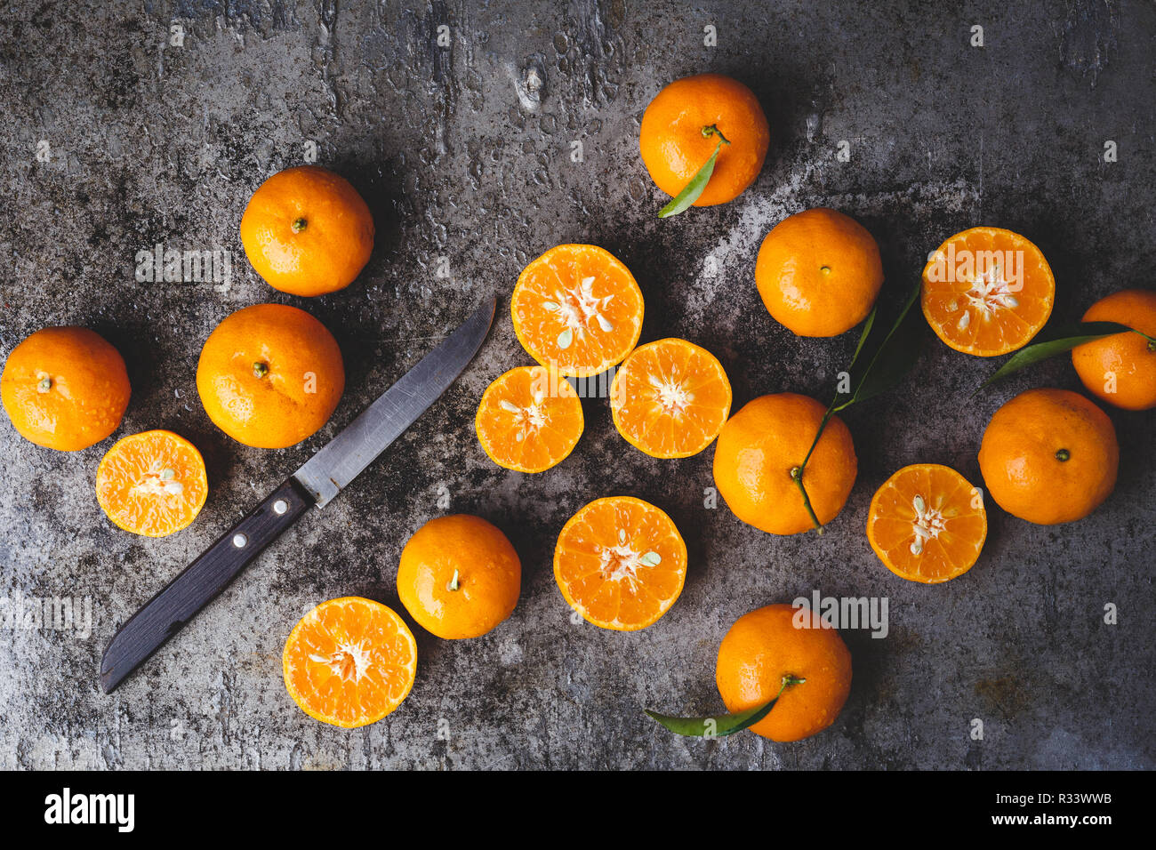 Fresh ripe mandarin fruits Stock Photo - Alamy