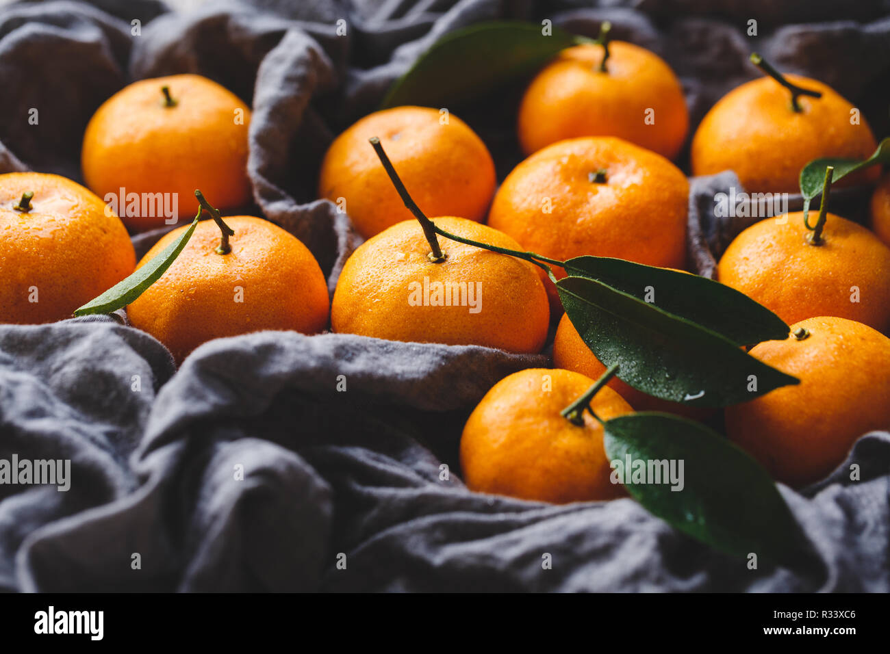 Fresh ripe mandarin fruits Stock Photo - Alamy