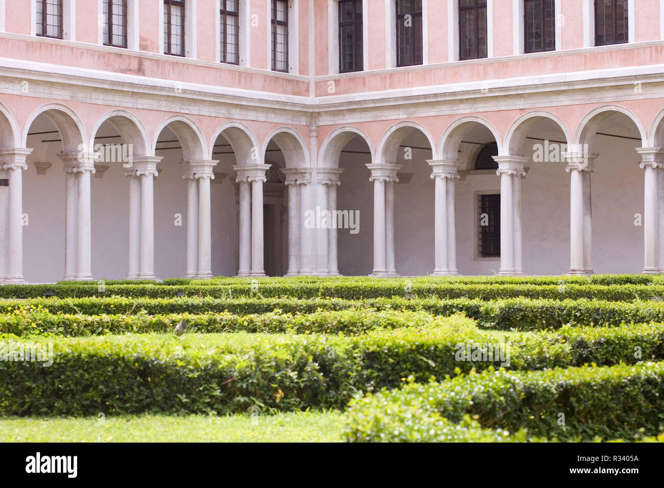Renaissance fencing hi-res stock photography and images - Alamy