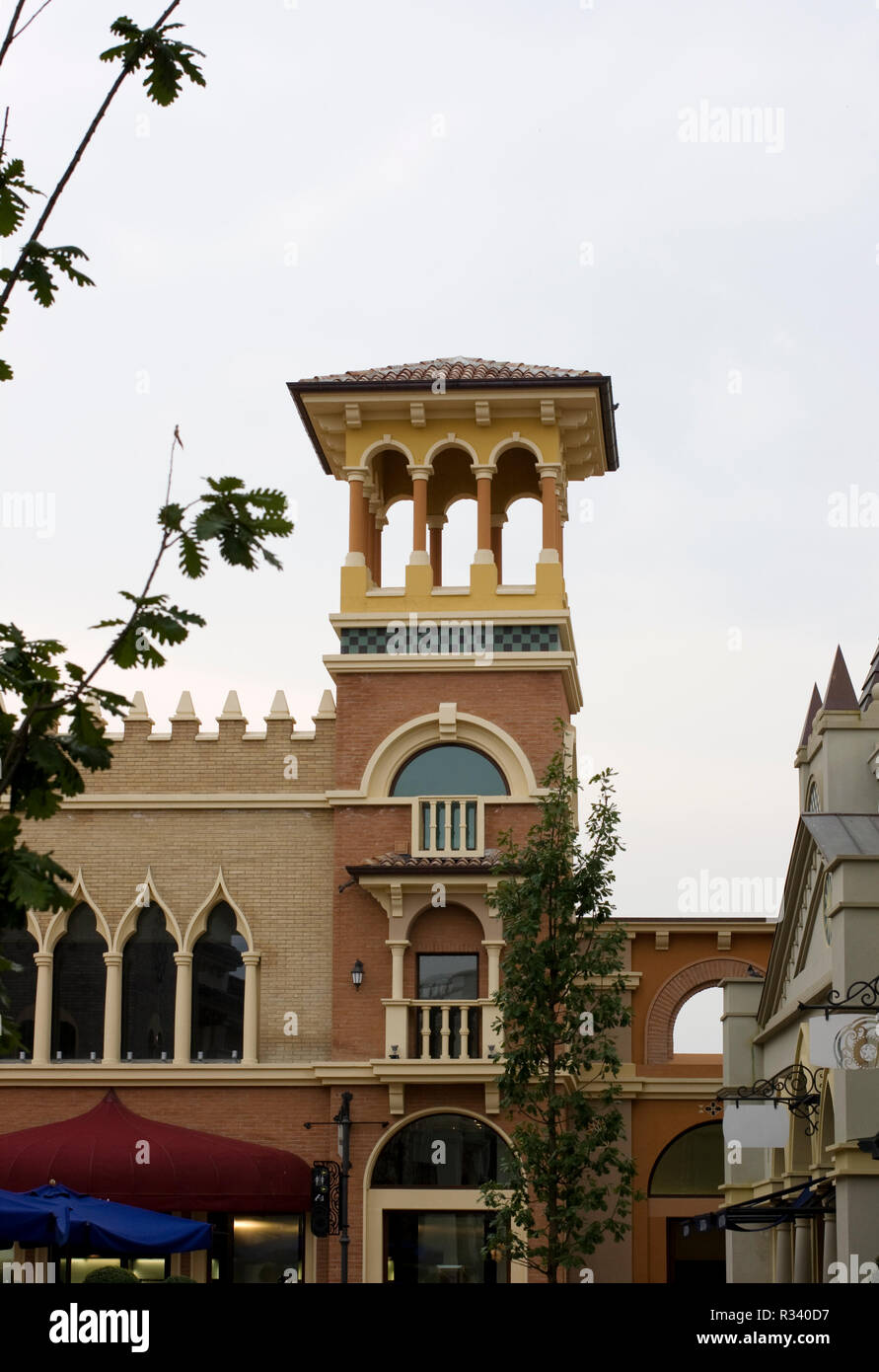 Eclectic italian renaissance style hi-res stock photography and images ...