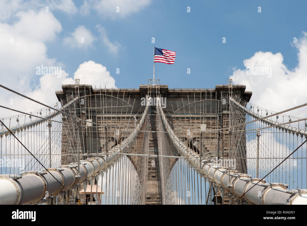 Brooklyn bridge way of the cross hi-res stock photography and images ...