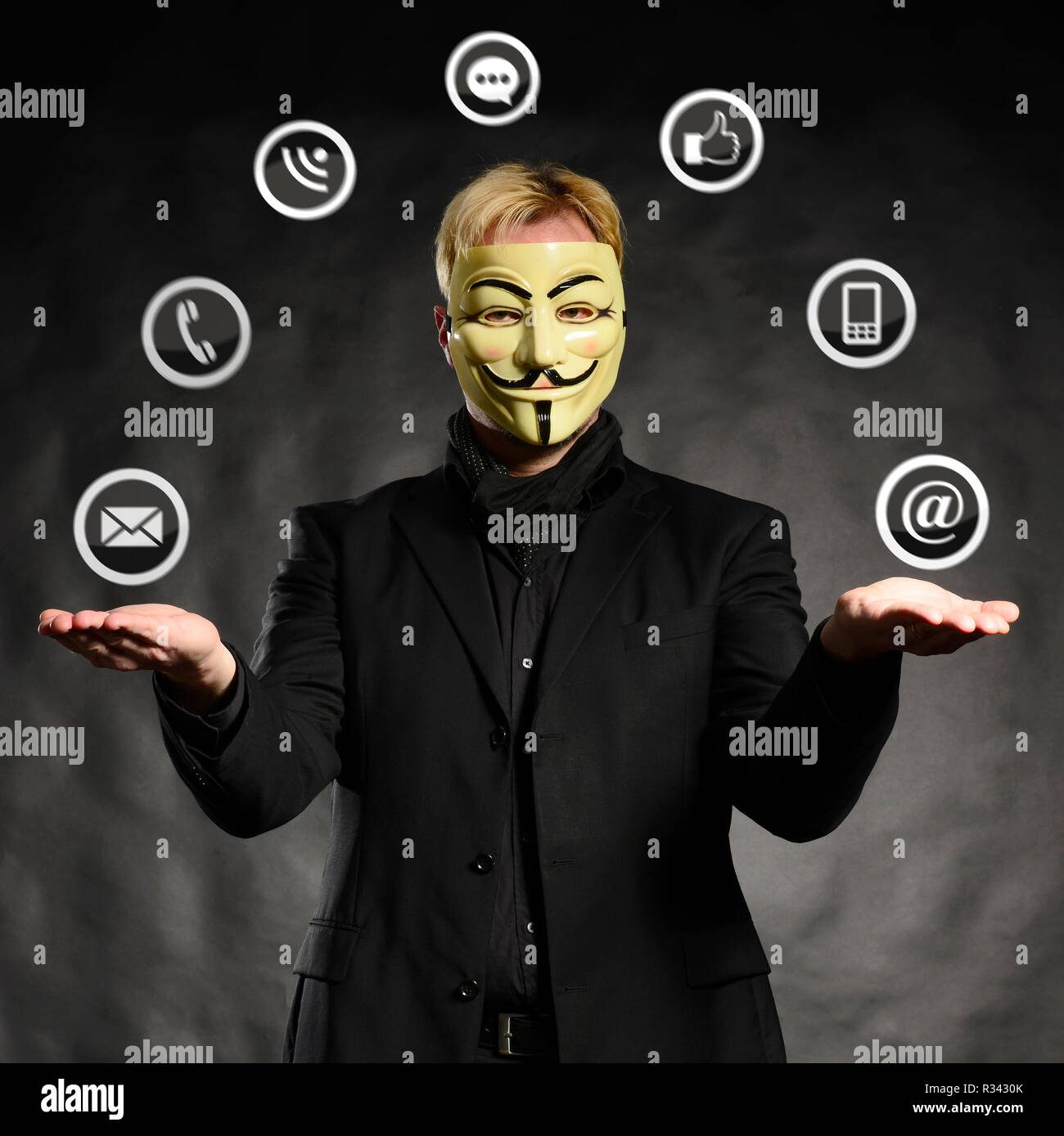 Guy fawkes mask hack hi-res stock photography and images - Alamy