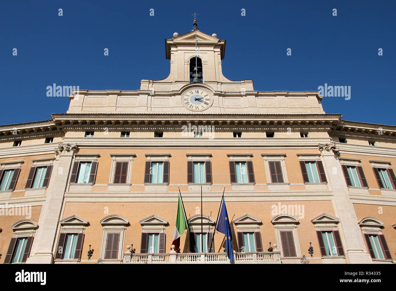 Palazzo montecitorio bernini hi-res stock photography and images - Alamy