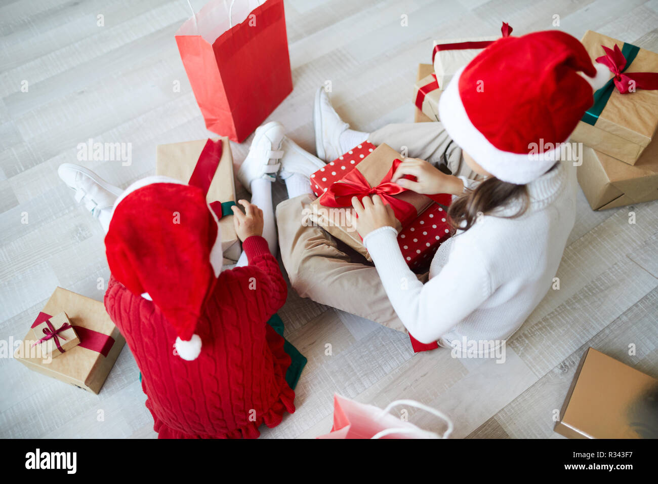 Two santas hi-res stock photography and images - Alamy