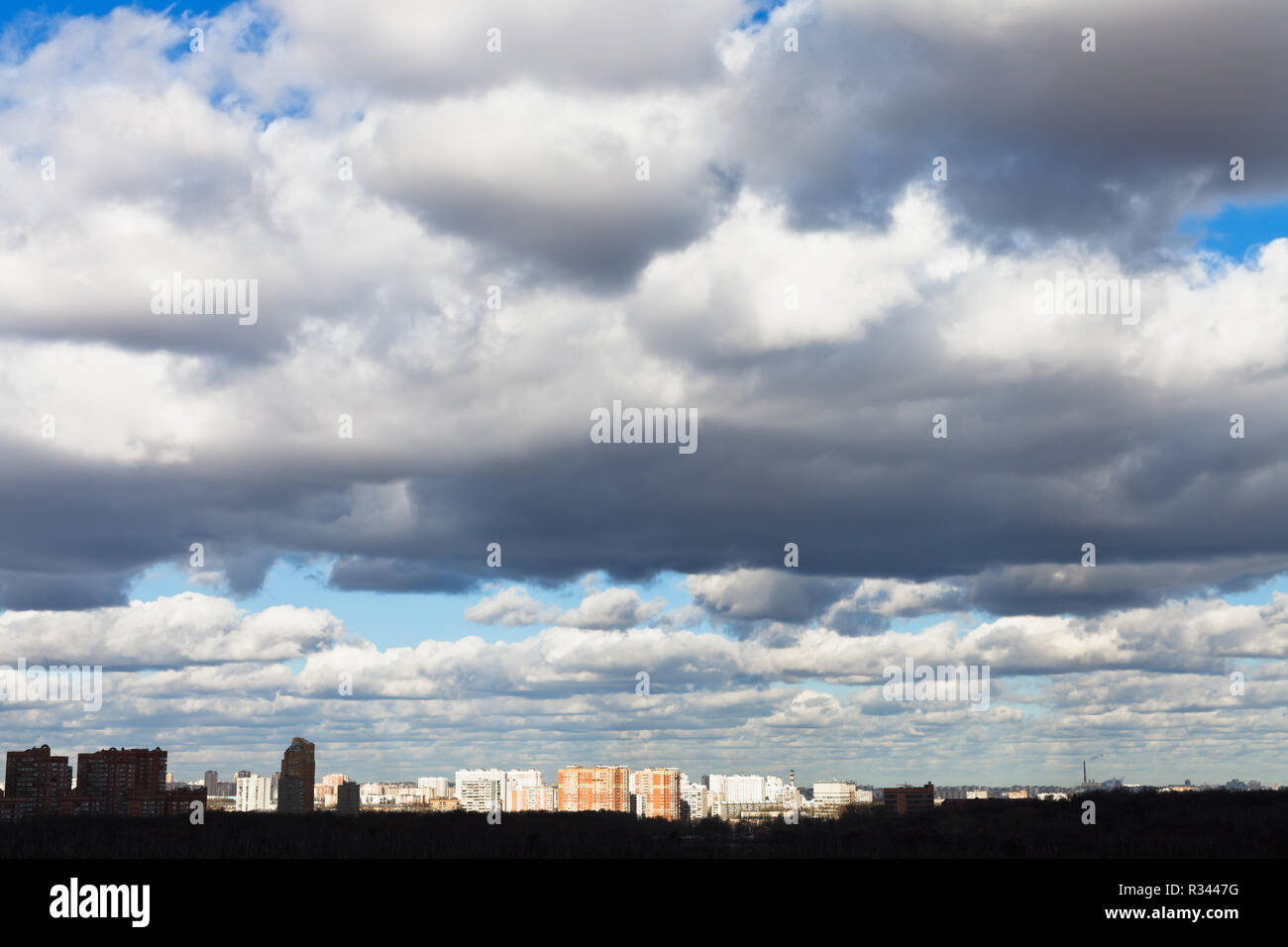 Woolpack cloud hi-res stock photography and images - Alamy