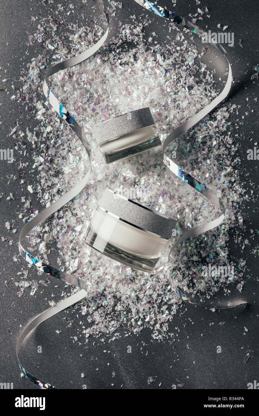 Cream ribbons hi-res stock photography and images - Alamy