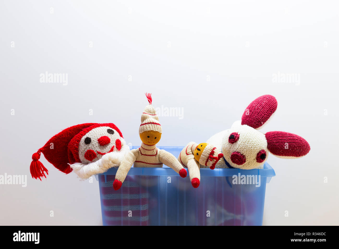 White puppets hi-res stock photography and images - Alamy