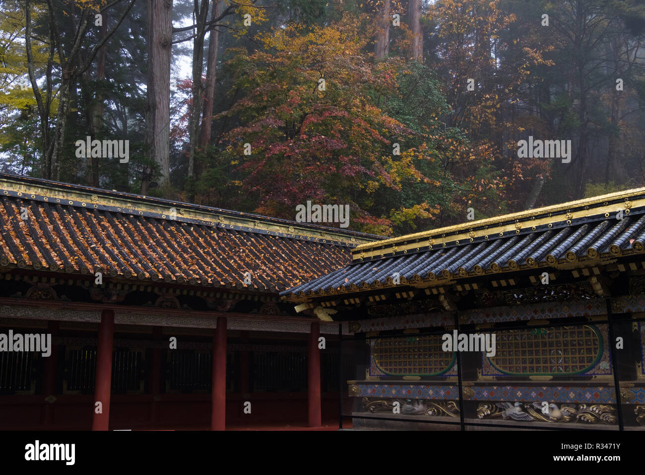 Stunning and beautiful Japanese shrine, temple architectural details ...