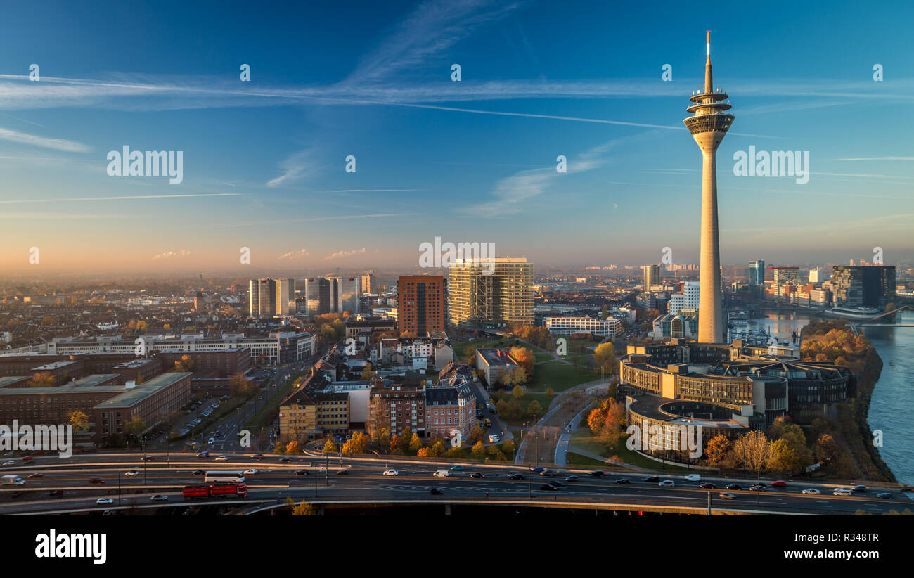 The mannesmann high rise hi-res stock photography and images - Alamy