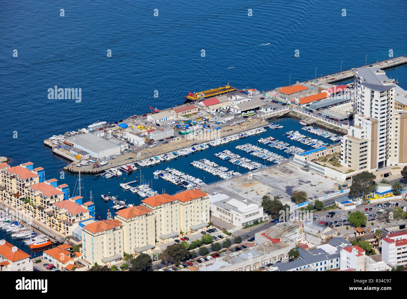 Gibraltar shipyard hi-res stock photography and images - Alamy