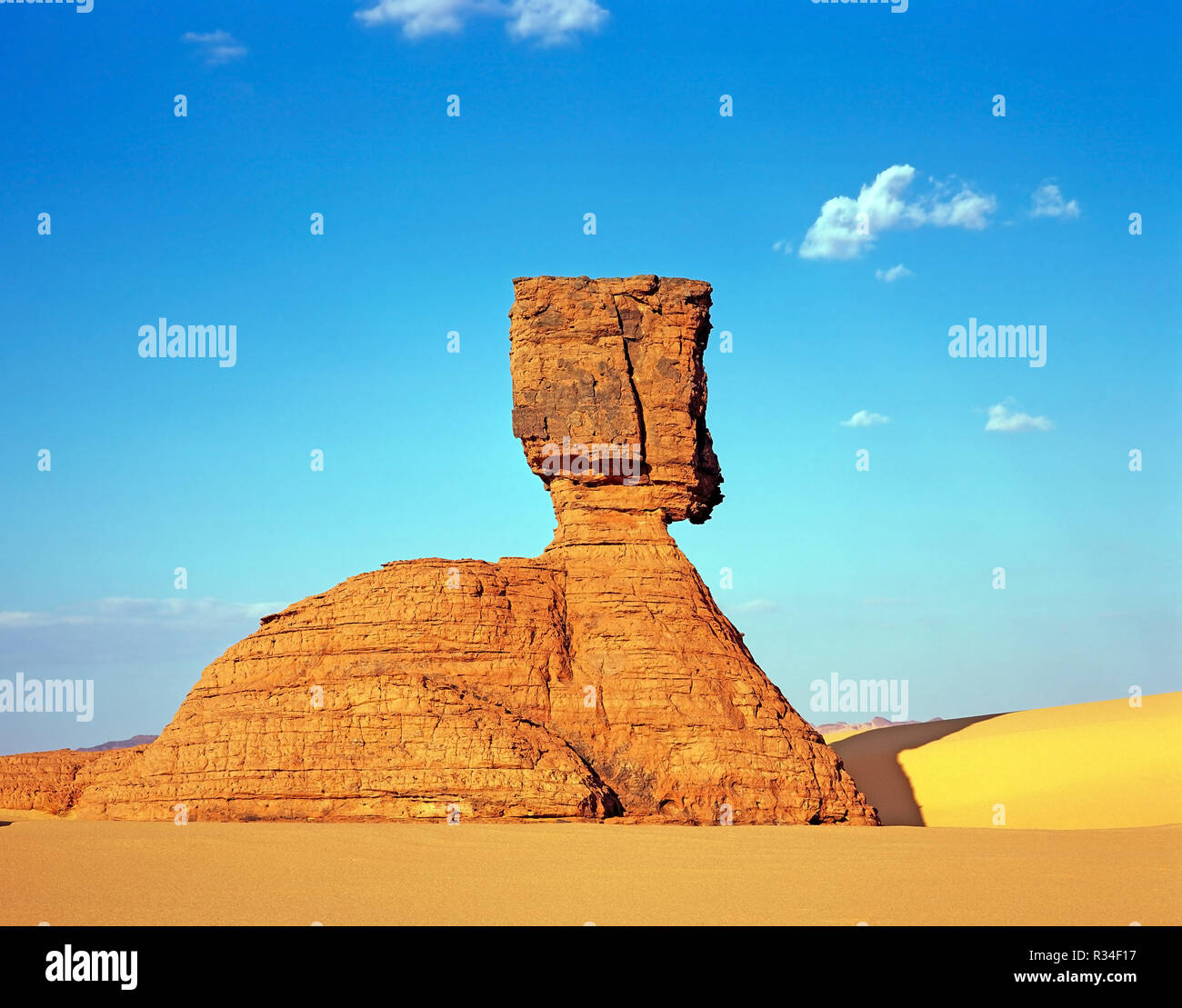 Sphinx sphinxs hi-res stock photography and images - Alamy