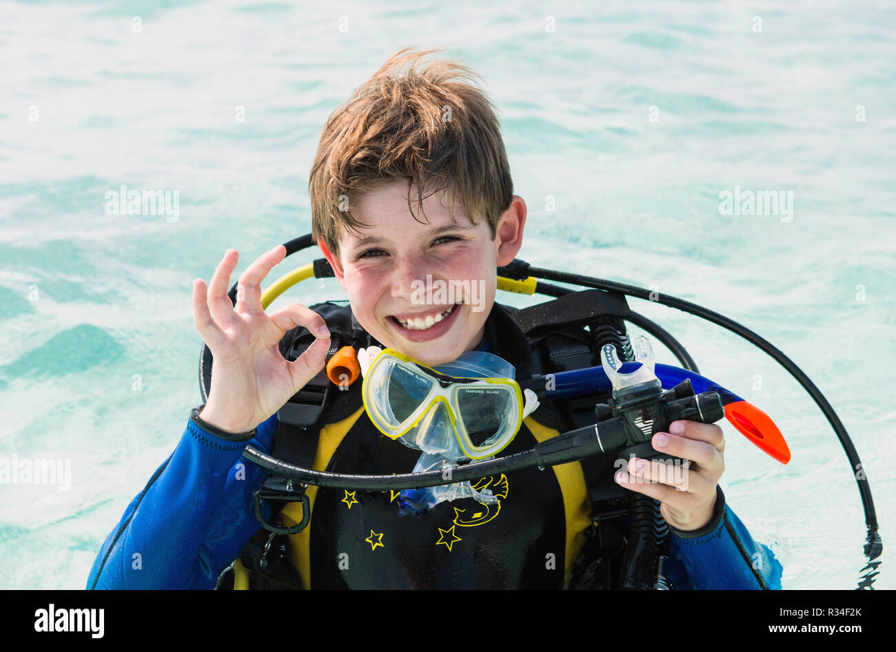 scuba divers child Stock Photo - Alamy