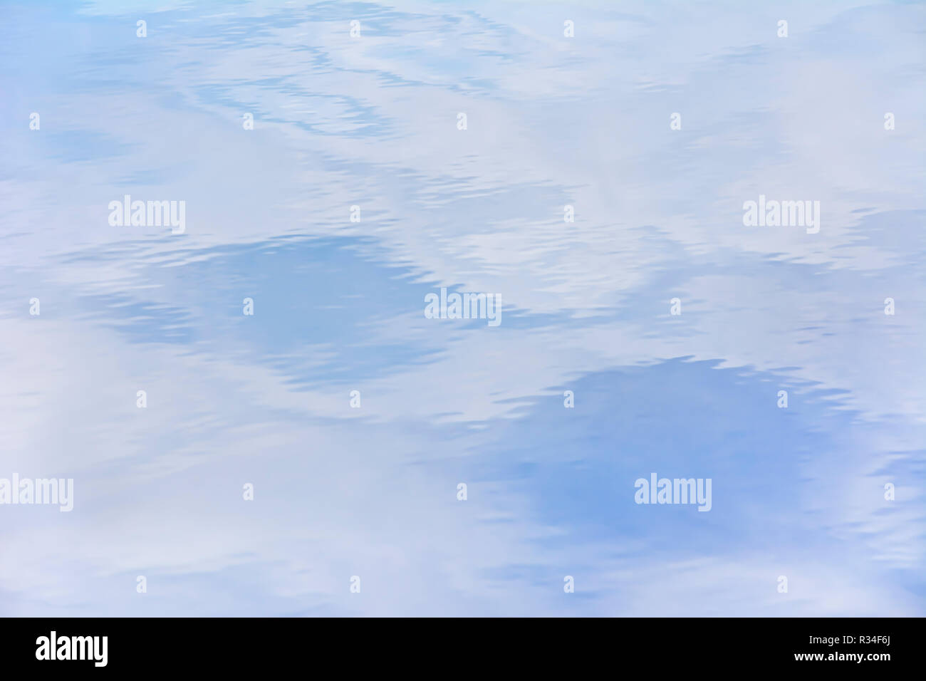 Cloud reflection texture hi-res stock photography and images - Alamy