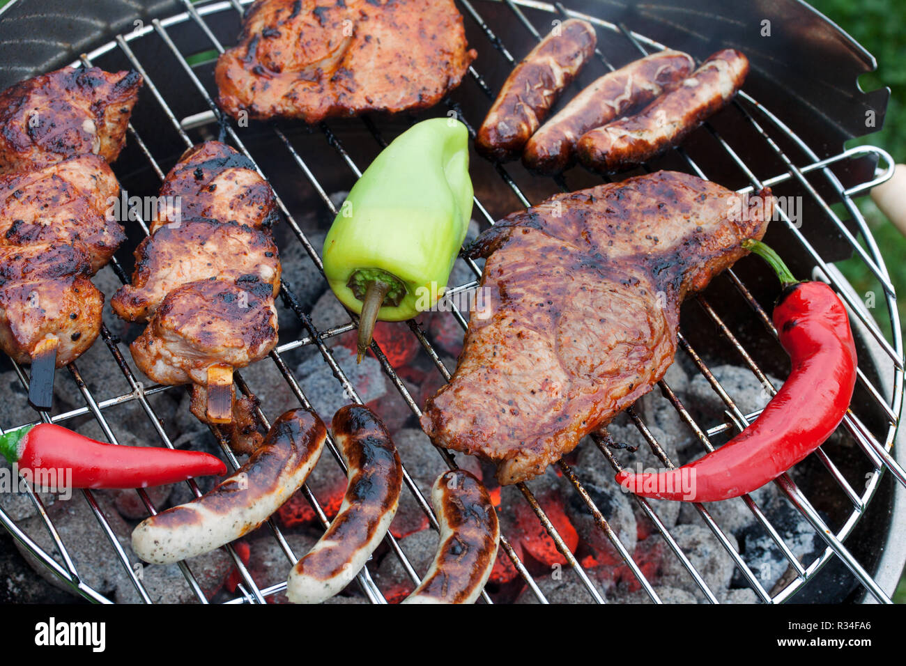 Gar bar hi-res stock photography and images - Alamy